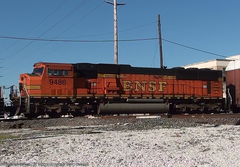 BNSF 9486